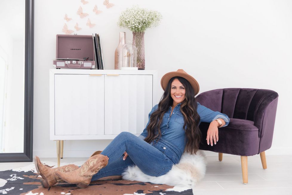 Meet Jessie Lessard | Hand-tied hair extensions expert and owner of ...