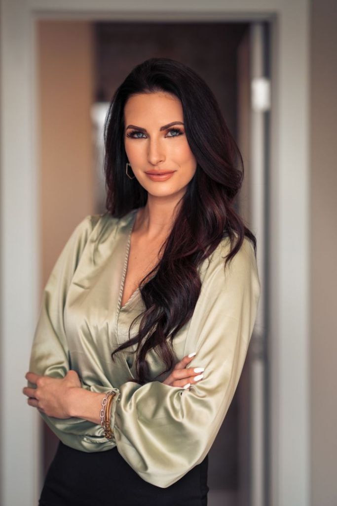 Meet Caitlin Booth: Realtor - SHOUTOUT COLORADO