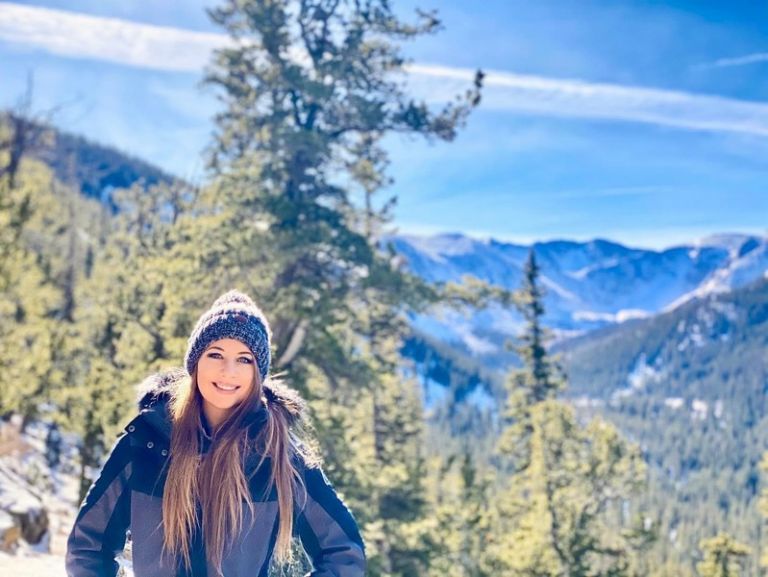 Meet Julie Rothe | Evergreen Artist - SHOUTOUT COLORADO