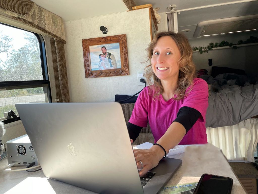 Meet Nick & Jaclyn Sutton | Content Creator & Luminaries - SHOUTOUT ...