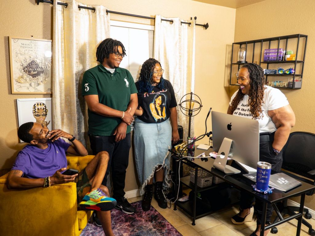 Meet Kalea Sanders Wright | Owner/ CEO KSW Social Media Management ...