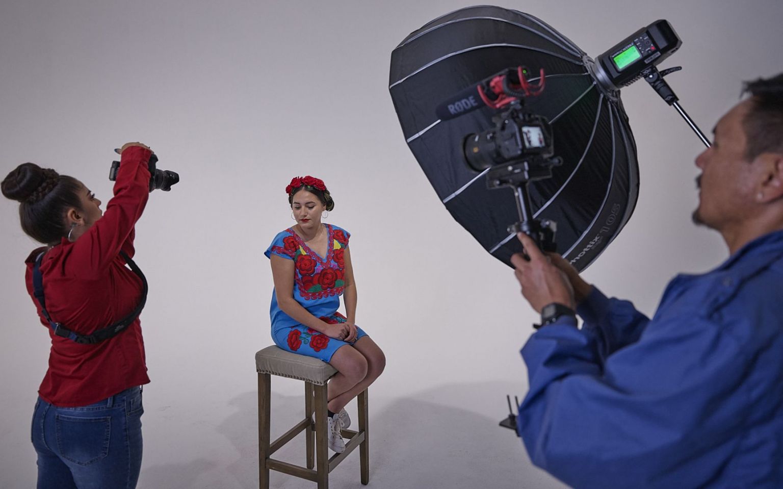 Meet Reyna J. Valdez | Photographer and student of life - SHOUTOUT COLORADO