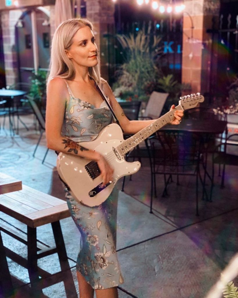 Meet Lydia Cash | Singer & Songwriter - SHOUTOUT COLORADO