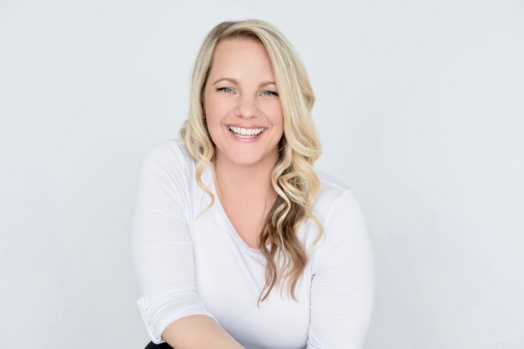 Meet Amy Stark | Podcaster and Transformation Coach - SHOUTOUT COLORADO