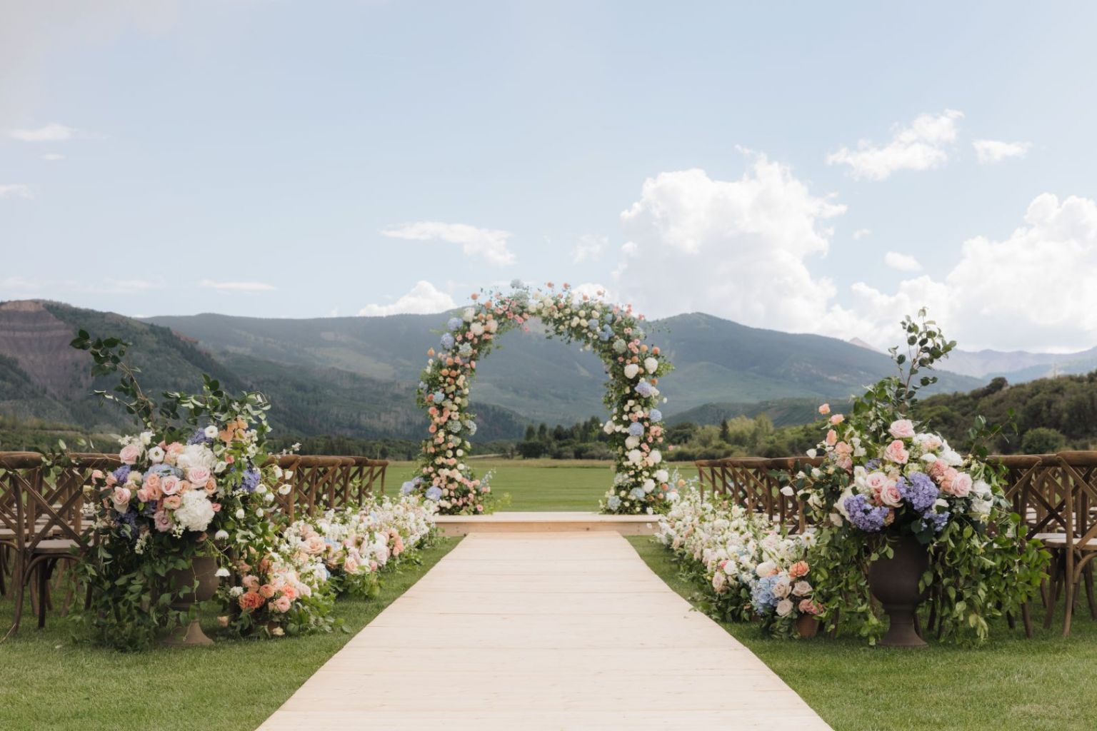 Meet Elizabeth Slossberg | Owner and Founder - SHOUTOUT COLORADO