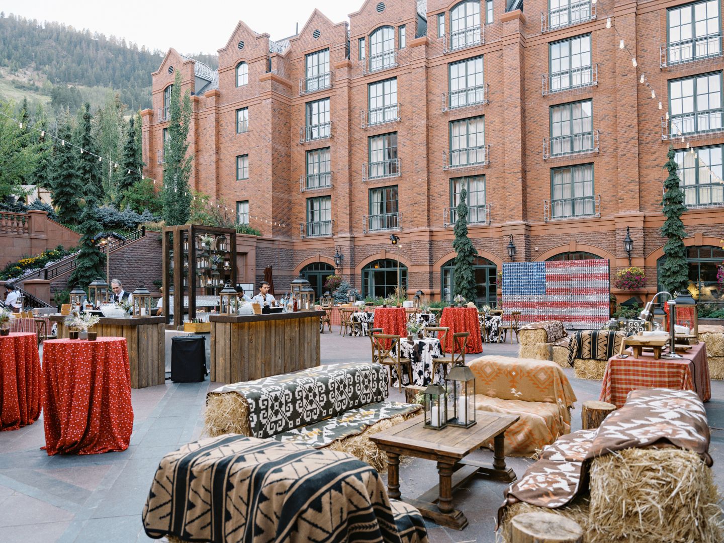 Meet Elizabeth Slossberg | Owner and Founder - SHOUTOUT COLORADO