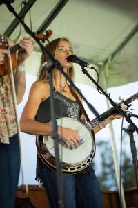 Meet Brenna MacMillan | Banjoist, Singer, Songwriter and Chemist ...