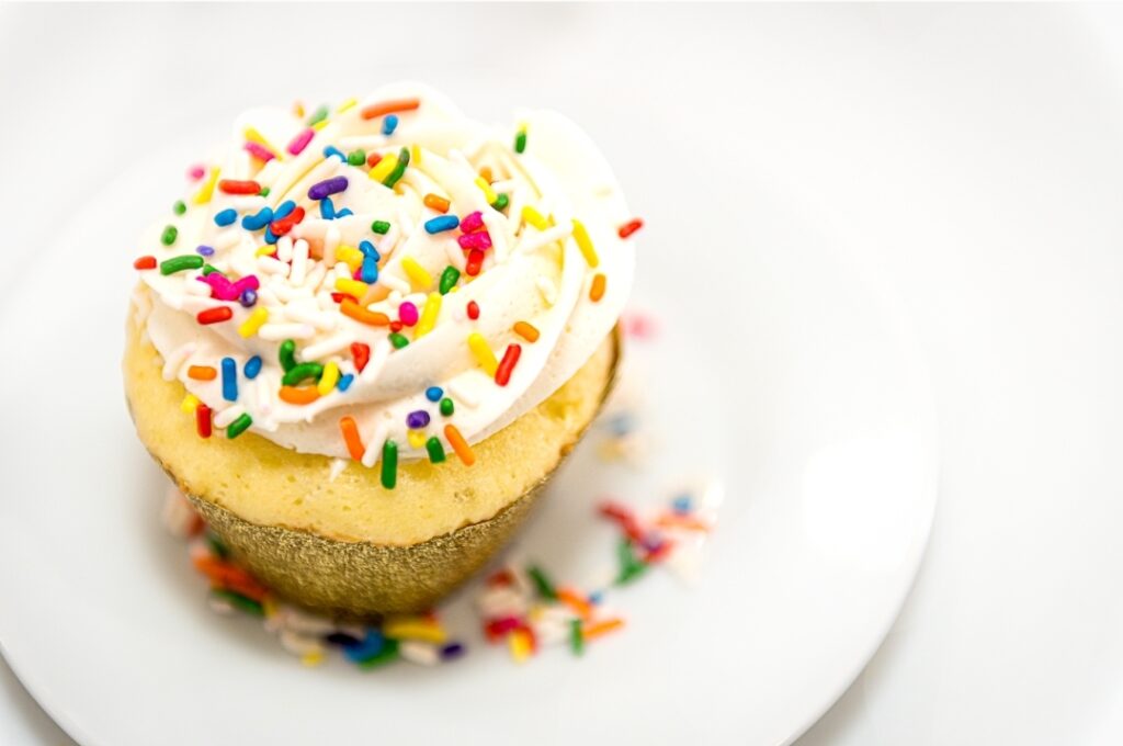 Meet Asia Washington | CEO/Cake Artist - SHOUTOUT COLORADO